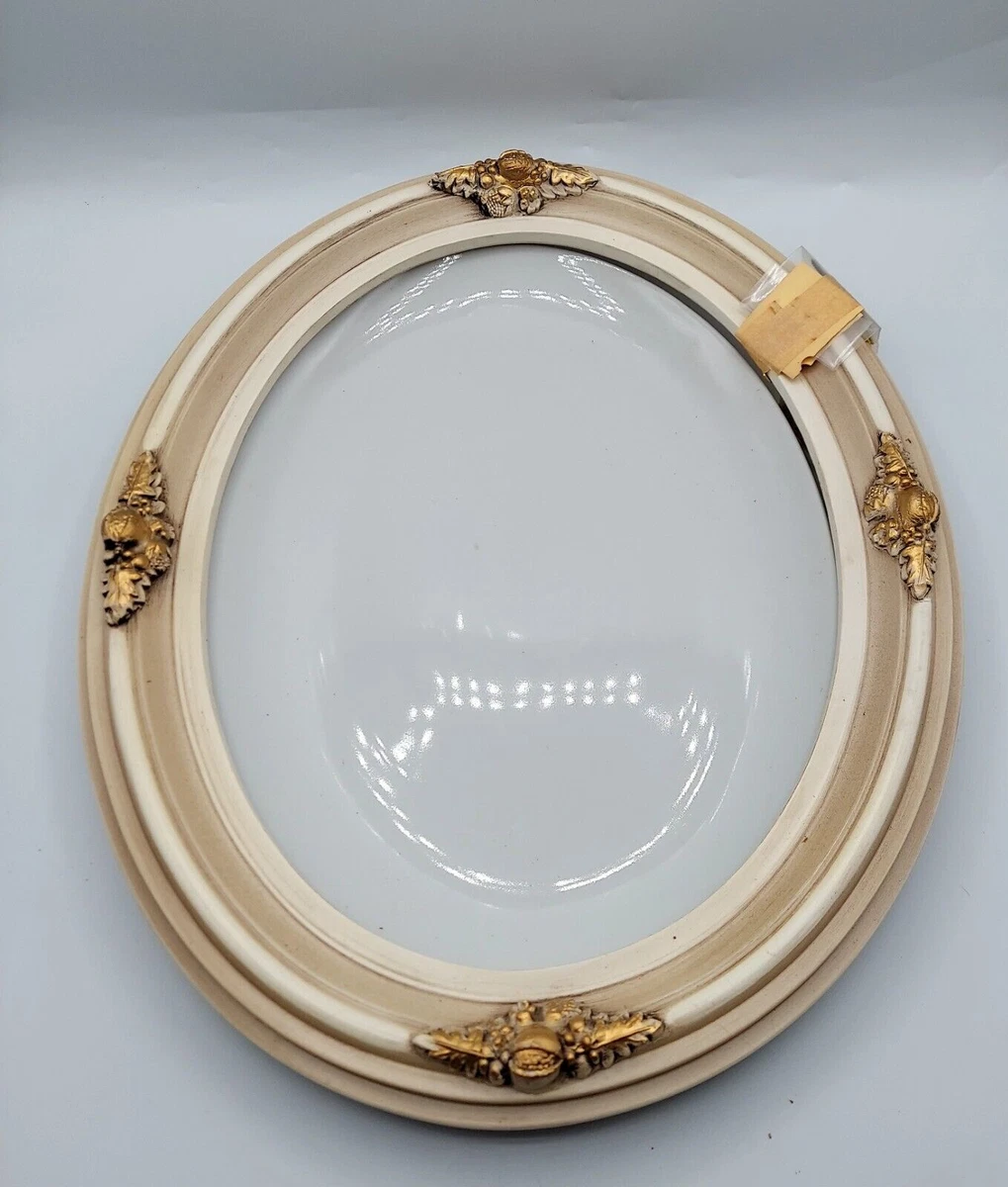Blank Oval Frame