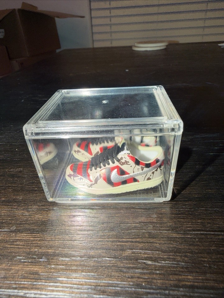 Nike SB Dunk Low Mini Sneaker Freddy Krueger Display Box | eBay