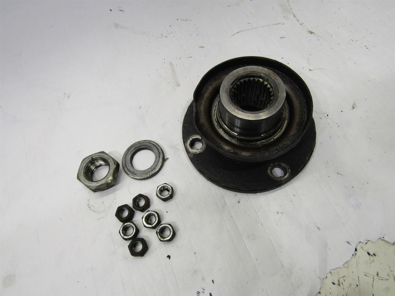 Mitsubishi Delica L400 94- 2.8 rear axle diff differential prop shaft ...