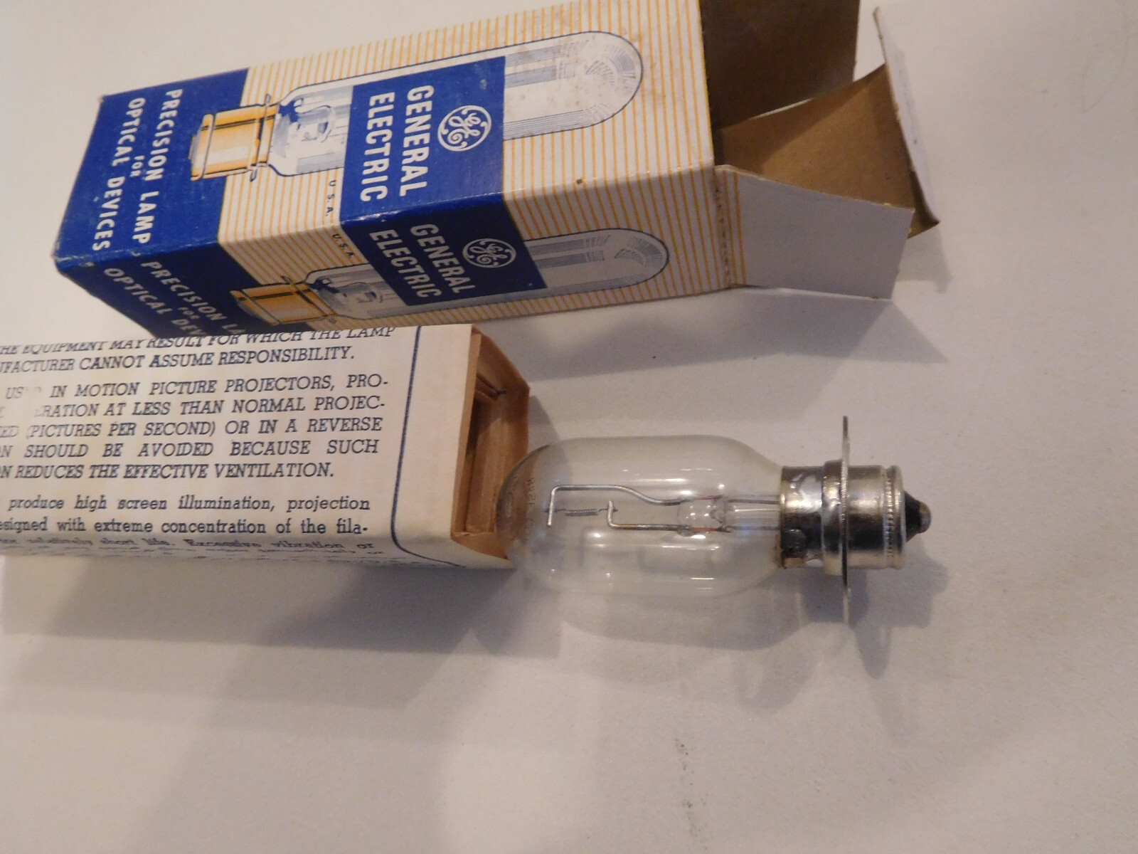 NOS GE PROJECTION LAMP, BVK/BVS, 6.5A, 5V, CG 81-X, 8mm FILM PROJECTOR ...