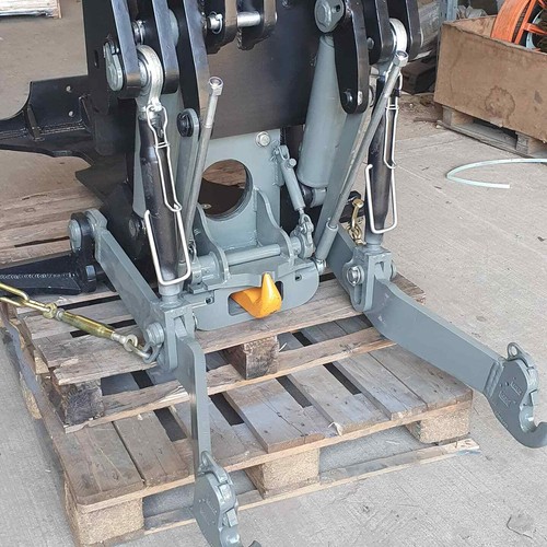 Unimog all models rear 3 point linkage with pick up hitch price ...