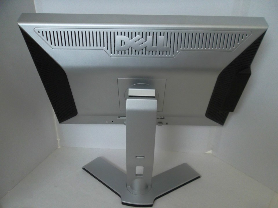 Dell 2408WFP 24" UltraSharp LCD Monitor w/4-Port USB HDMI VGA DVI ...