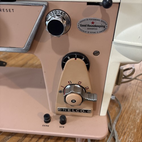 VINTAGE PINK NELCO J-A38 SEWING MACHINE IT TURNS ON BUT NEEDLE WON’T ...