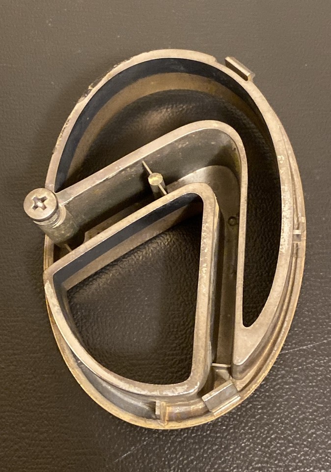 00 01 02 03 04 05 LEXUS GS300 GS430 FRONT GRILLE GOLD EMBLEM BADGE LOGO ...