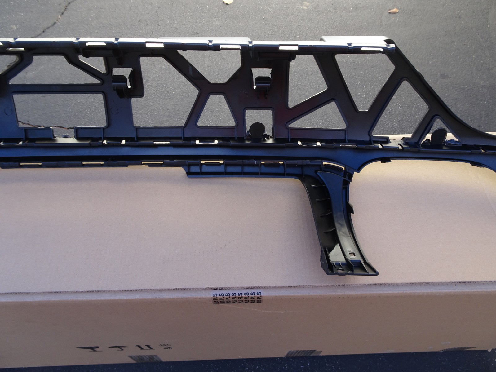 PORSCHE CAYENNE 2015 - 2017 REAR BUMPER SPOILER COVER 958505521009 B9 ...