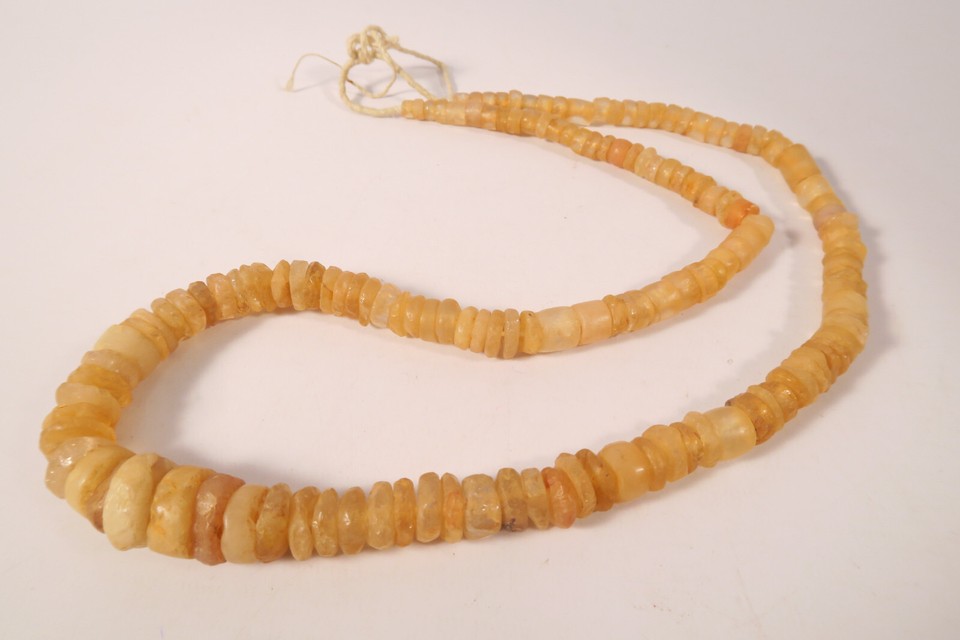 Alte Steinperlen Quarz Bergkristall Sahara GH87 Rock Chrystal stone ...