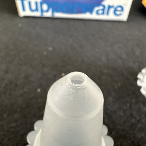 Tupperware Gourmet Decorator 5 Tips Frosting/Icing Cupcakes Cake Or ...