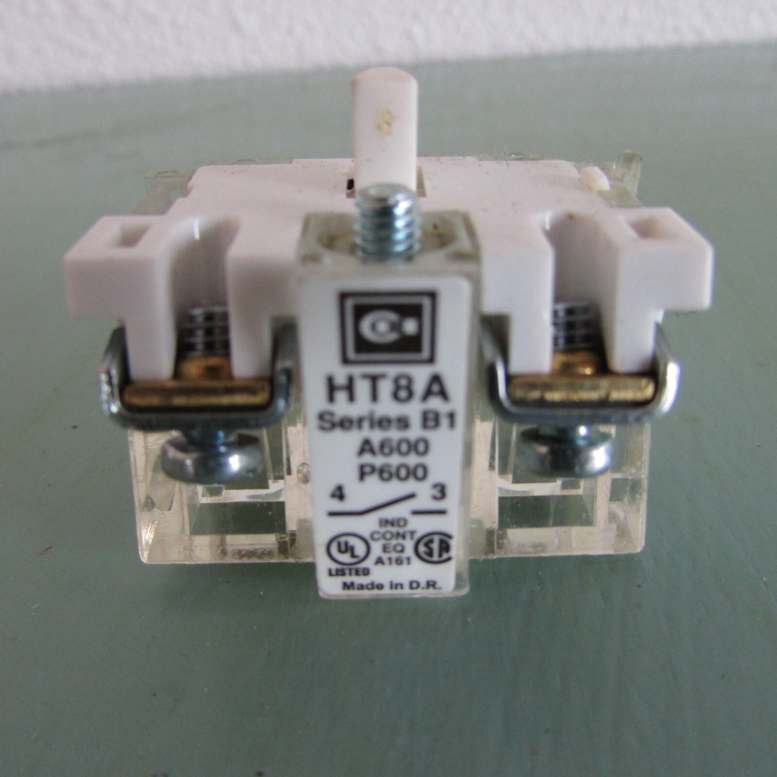 Eaton HT8A N.O. Contact Block Series B1 Lot of 3! | eBay