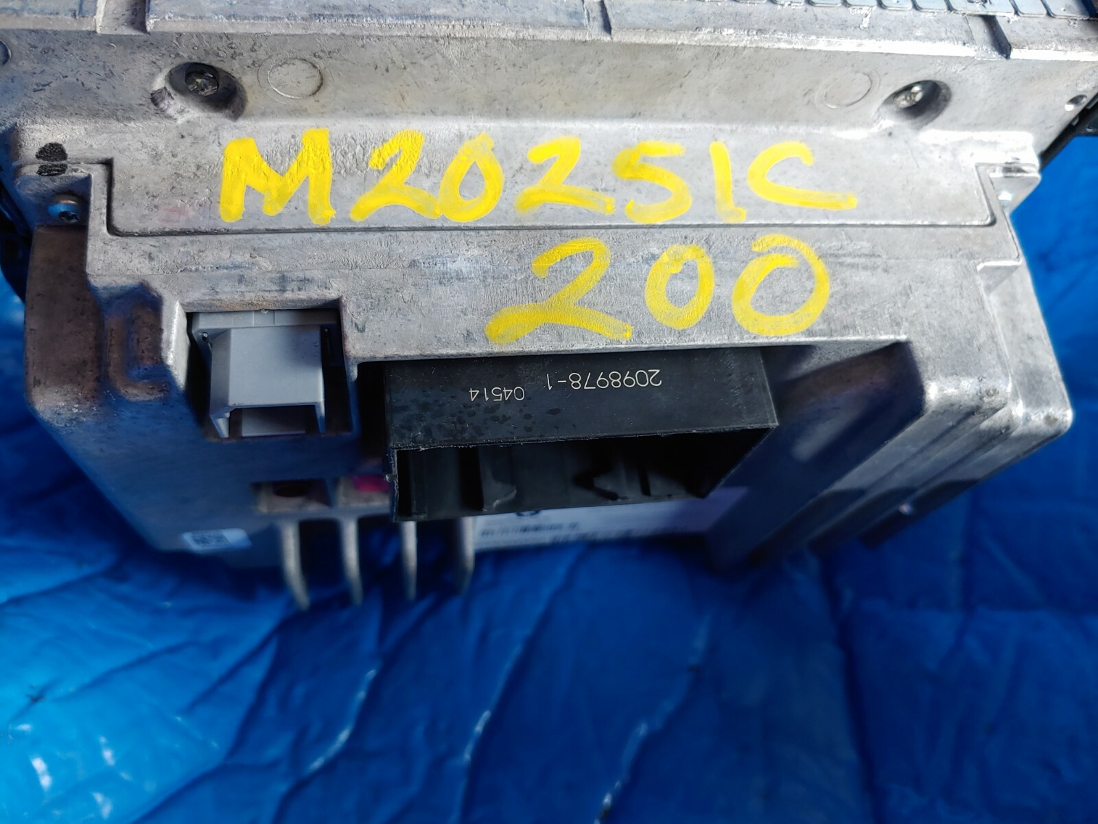 2015 2016 2017 Chrysler 200 RA4 Navigation BIG LARGE 8.4" touchscreen ...