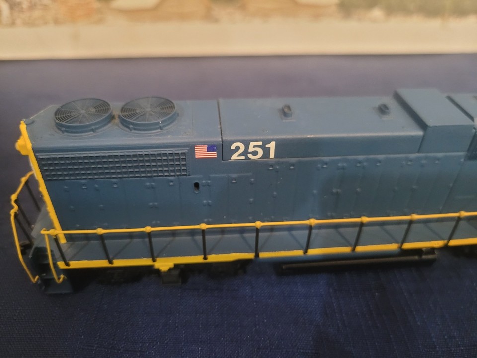 HO Vintage Athearn GP-38 LONG ISLAND RAILROAD CUSTOM PAINTED MTA #251 ...