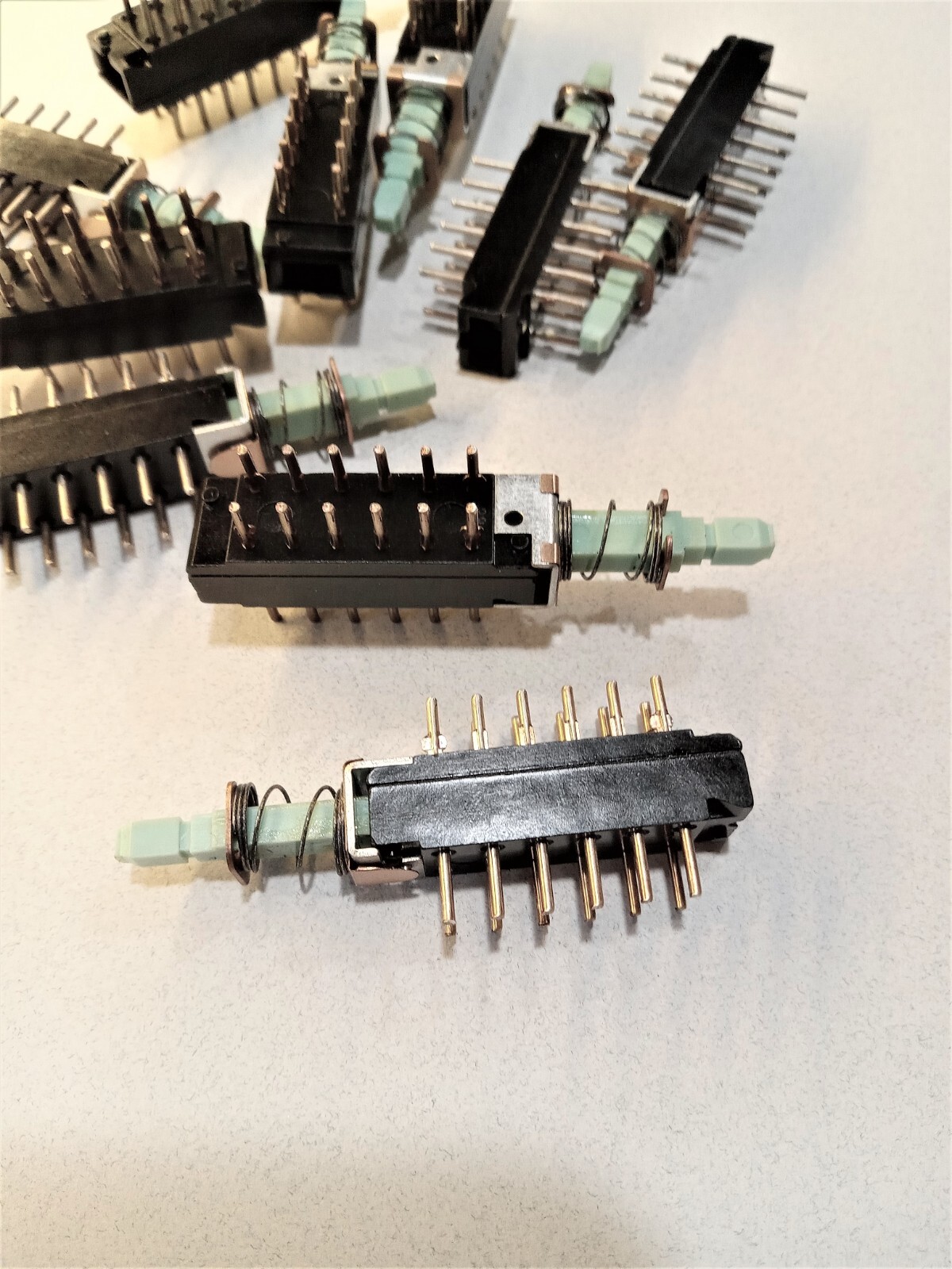 Centralab 4pdt Push Button Switch 12 Pin 1 Position latching Pc mount. 10Pcs | eBay