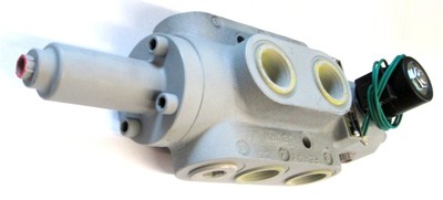 VA DSP40-1-C-24V - Feroy Double Selector Valve - Heavy Duty - 40 GPM ...