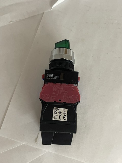 IDEC Illuminated 2-position Maintained Selector Switch ASLW 0201 Green ...