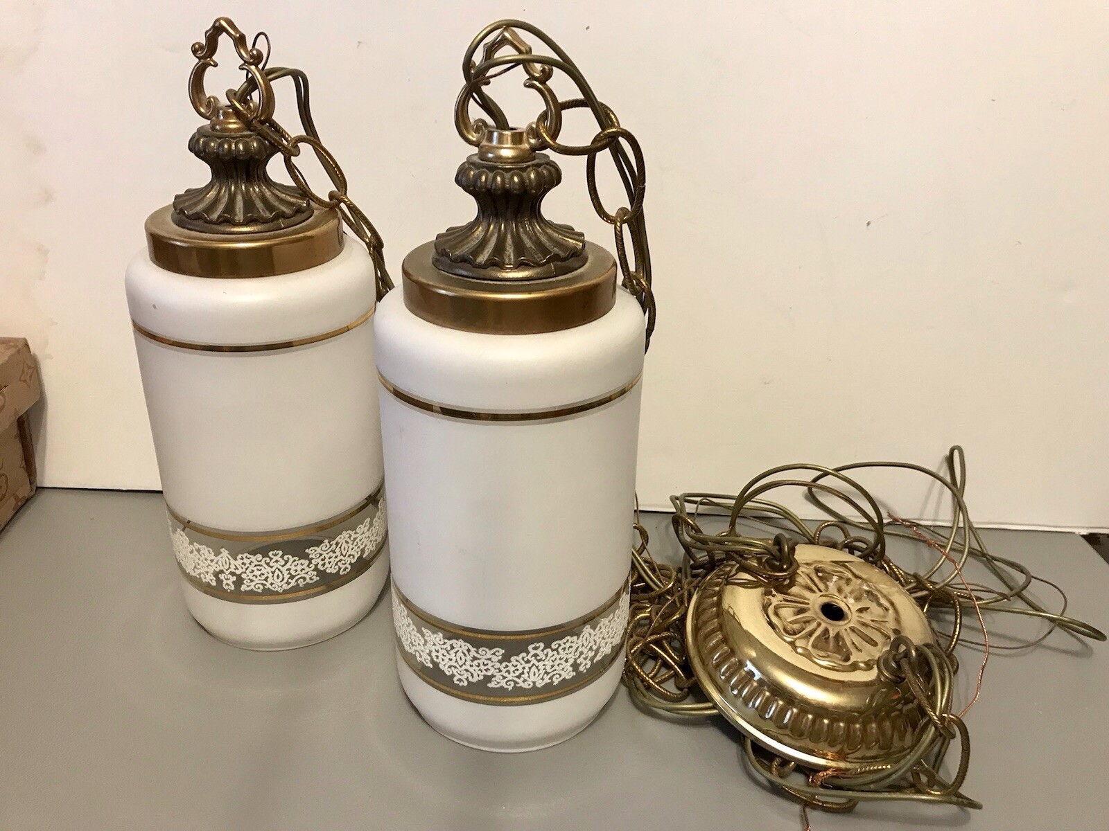 Vtg Hanging Double Swag Lamp Light -White Glass, Frosted Gold Floral ...