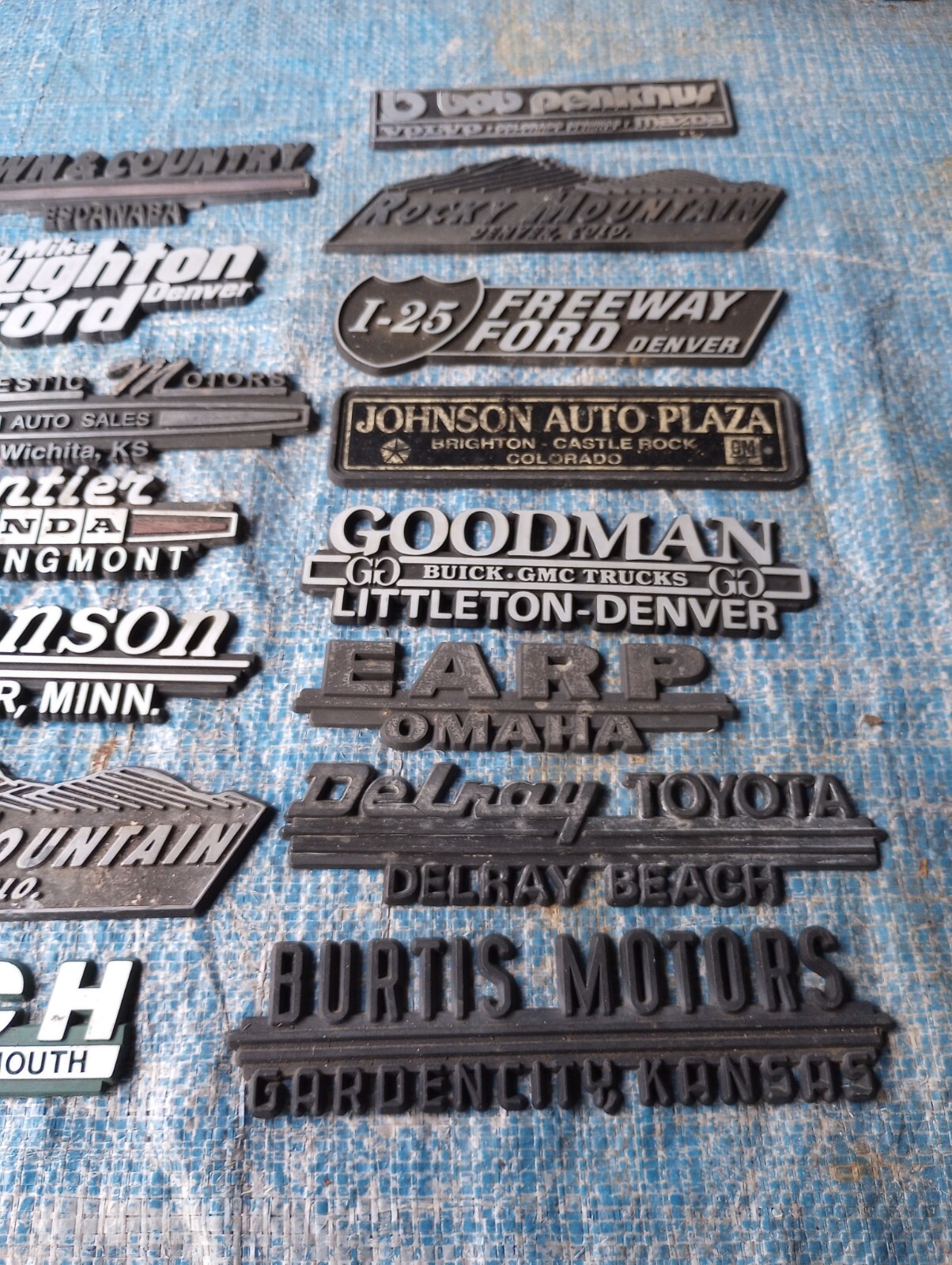 ++ Vintage Dealer Name Tags - Lot of 23 Plastic Nameplates From Auto ...