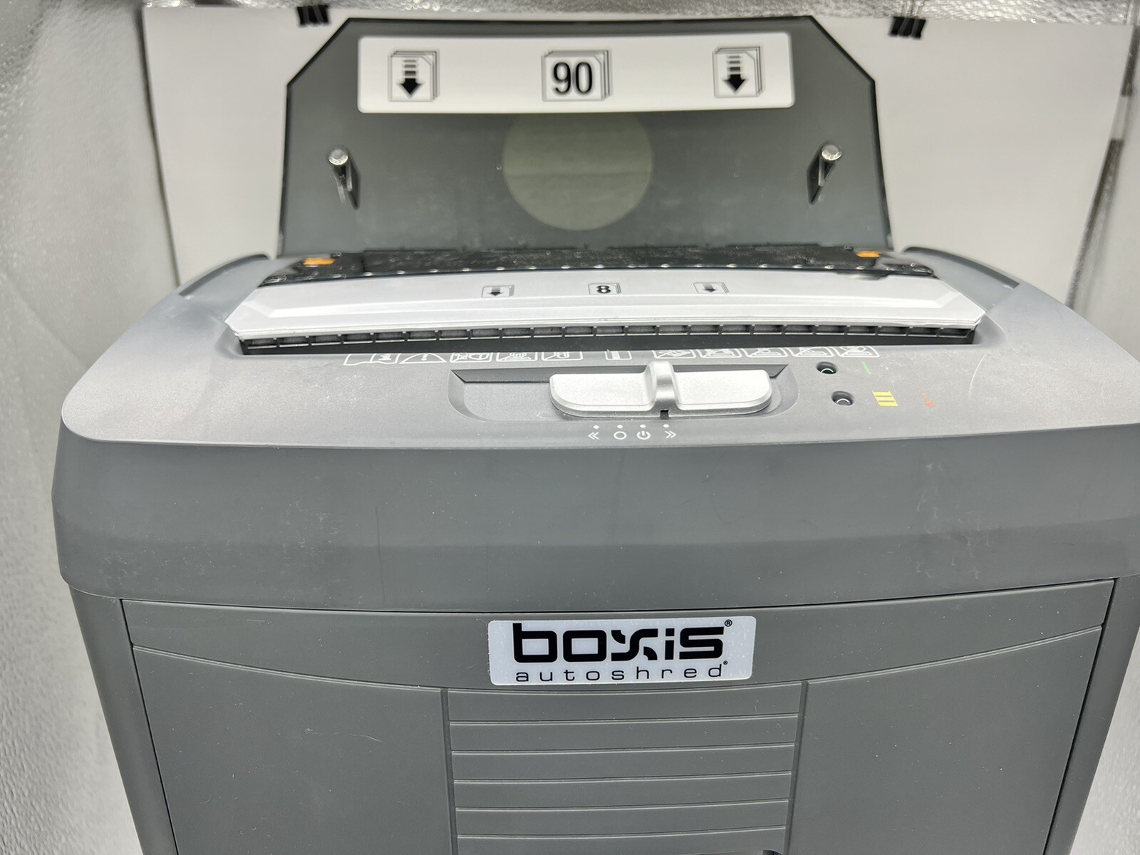 Boxis AF90 AutoShred 90-Sheet Auto Feed Microcut Paper Shredder ...