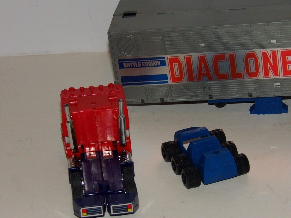 DIACLONE TAKARA TRANSFORMERS OPTIMUS PRIME BATTLE CONVOY NEAR COMPLETE ...