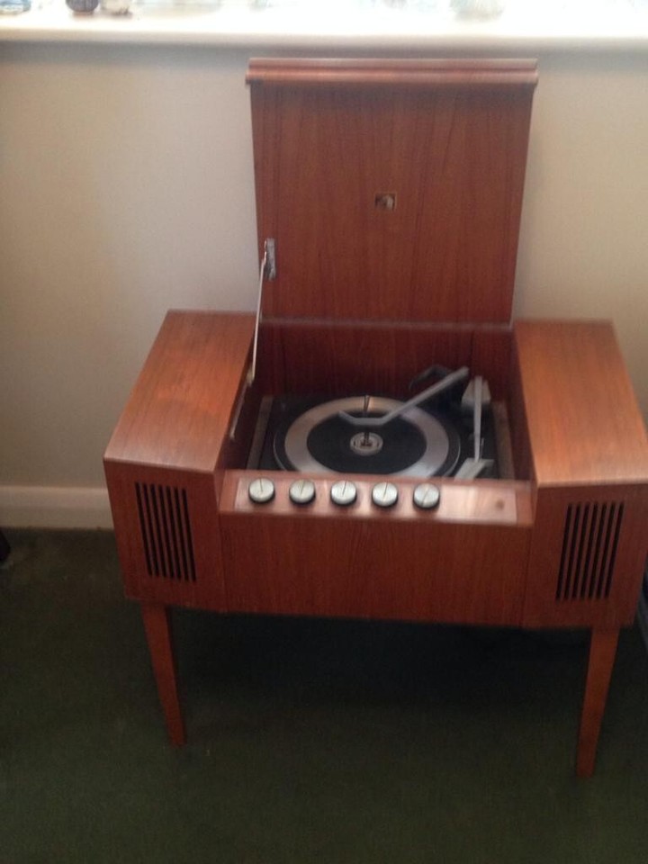 REDUCED Vintage RETRO record player, a Garrard Model 2000. wooden ...