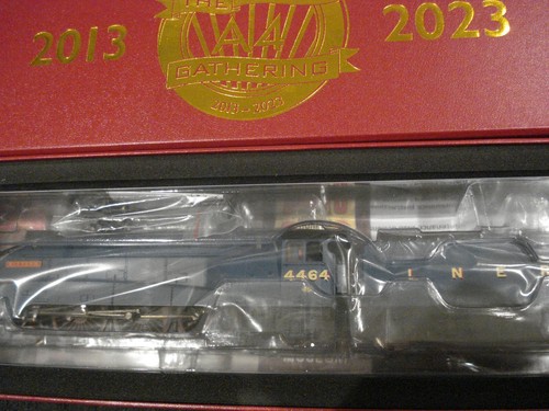 Hornby R30264 Dublo: LNER Class A4 4-6-2 4464 Bittern: Great Gathering ...