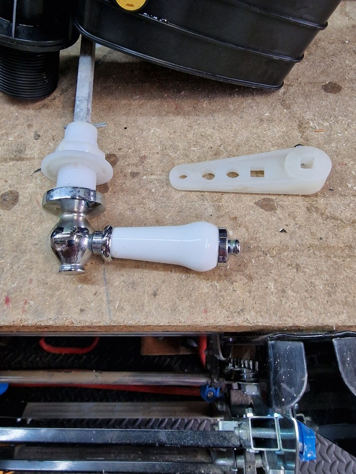 Flomasta Dual Flush Syphon 214.5mm with Classic Porcelain Victorian ...