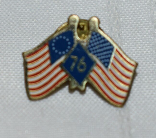 Vintage Bicentennial 1776 1976 Spirit 76 Double American Flags Lapel
