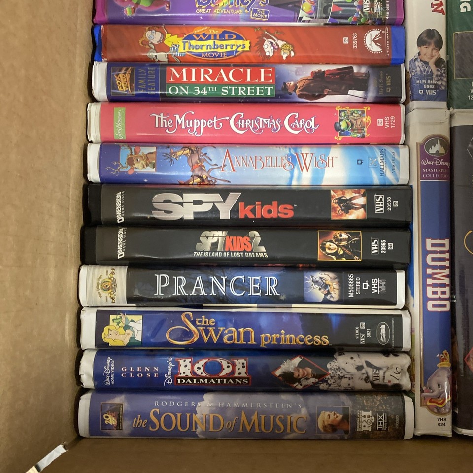 Vintage Lot Of 24 VHS TAPES Children & Family Movies W/ Clamshell Cases ...
