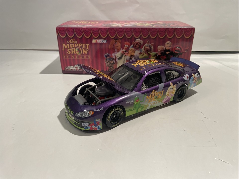 Action Racing 2002 The Muppet Show 25th Anniversary Show Car Intrepid ...