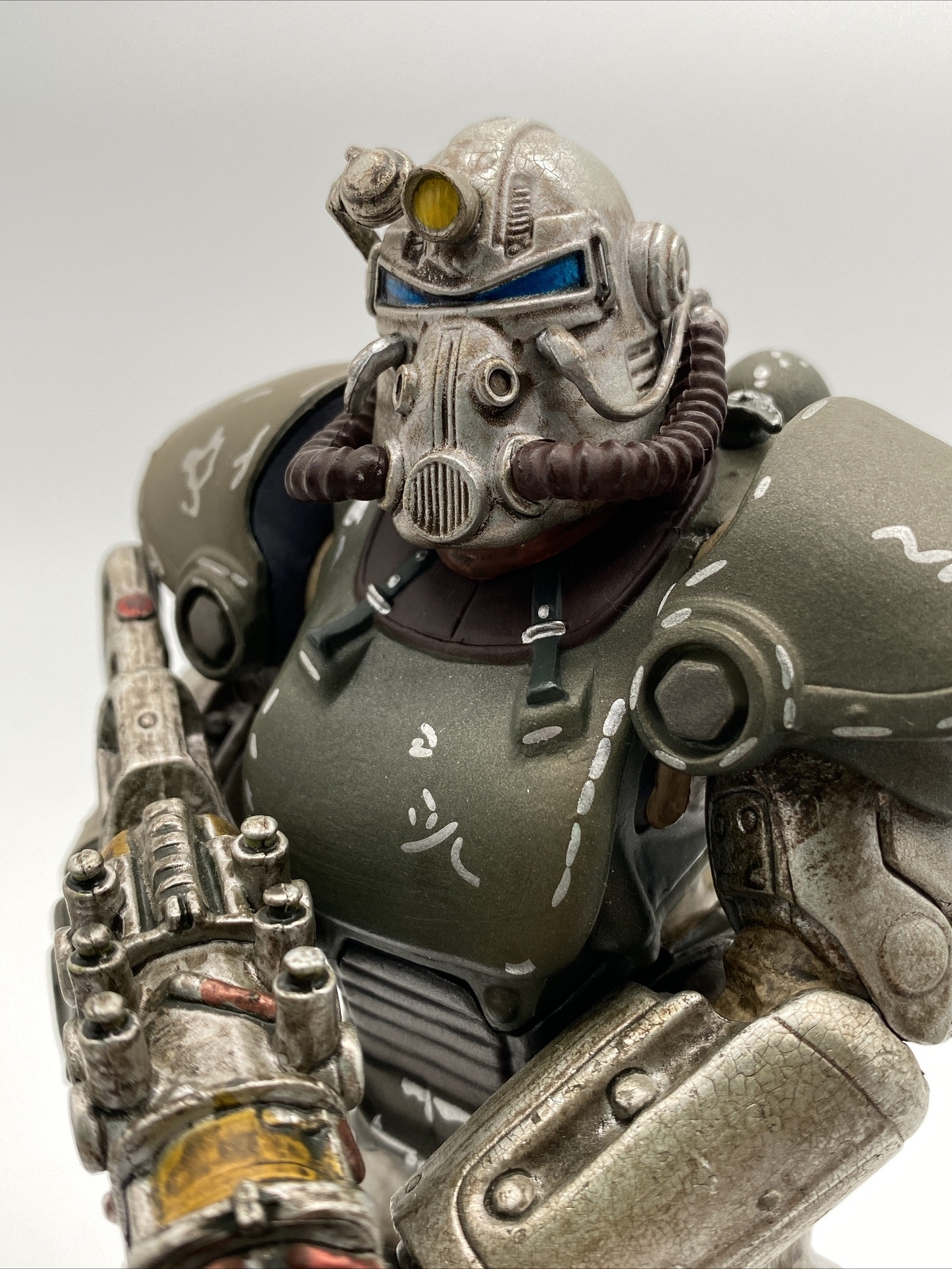 Fallout Power Armor T-51 Modern Icons Statue #5 ThinkGeek in Box Ltd ...