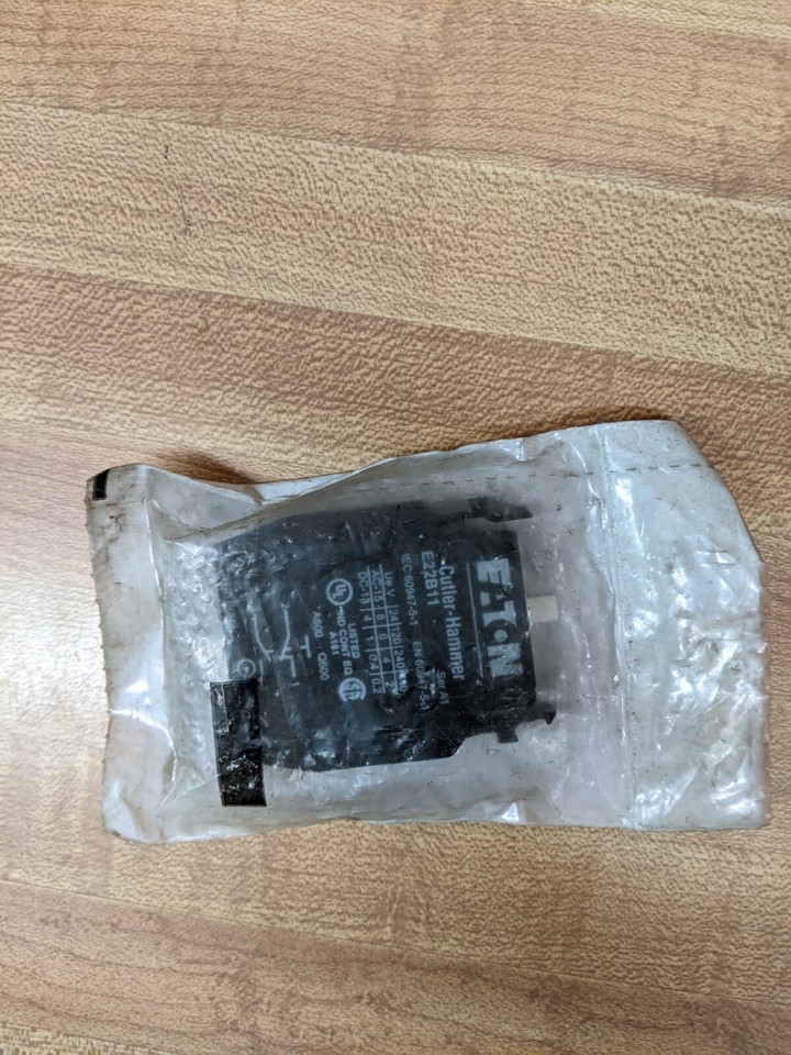 Eaton E22B4 PUSH BUTTON, 22.5mm, 1NC LATE BREAK CONTACT BLOCK | eBay