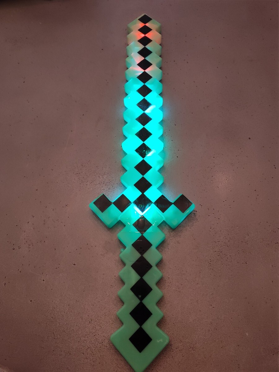 Minecraft Enchanted Diamond Sword