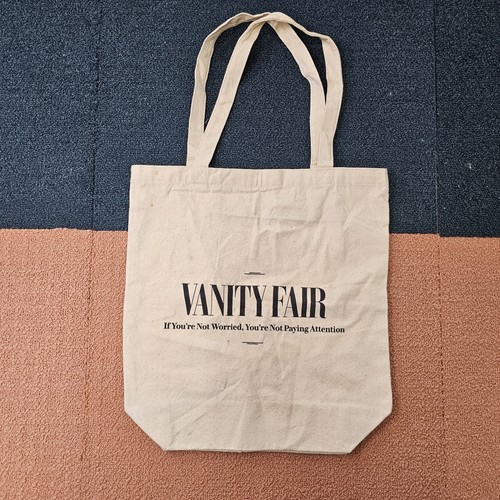 Stained* Vanity Fair Canvas Tote Bag Not Worried Not Paying Attention book K2a | eBay