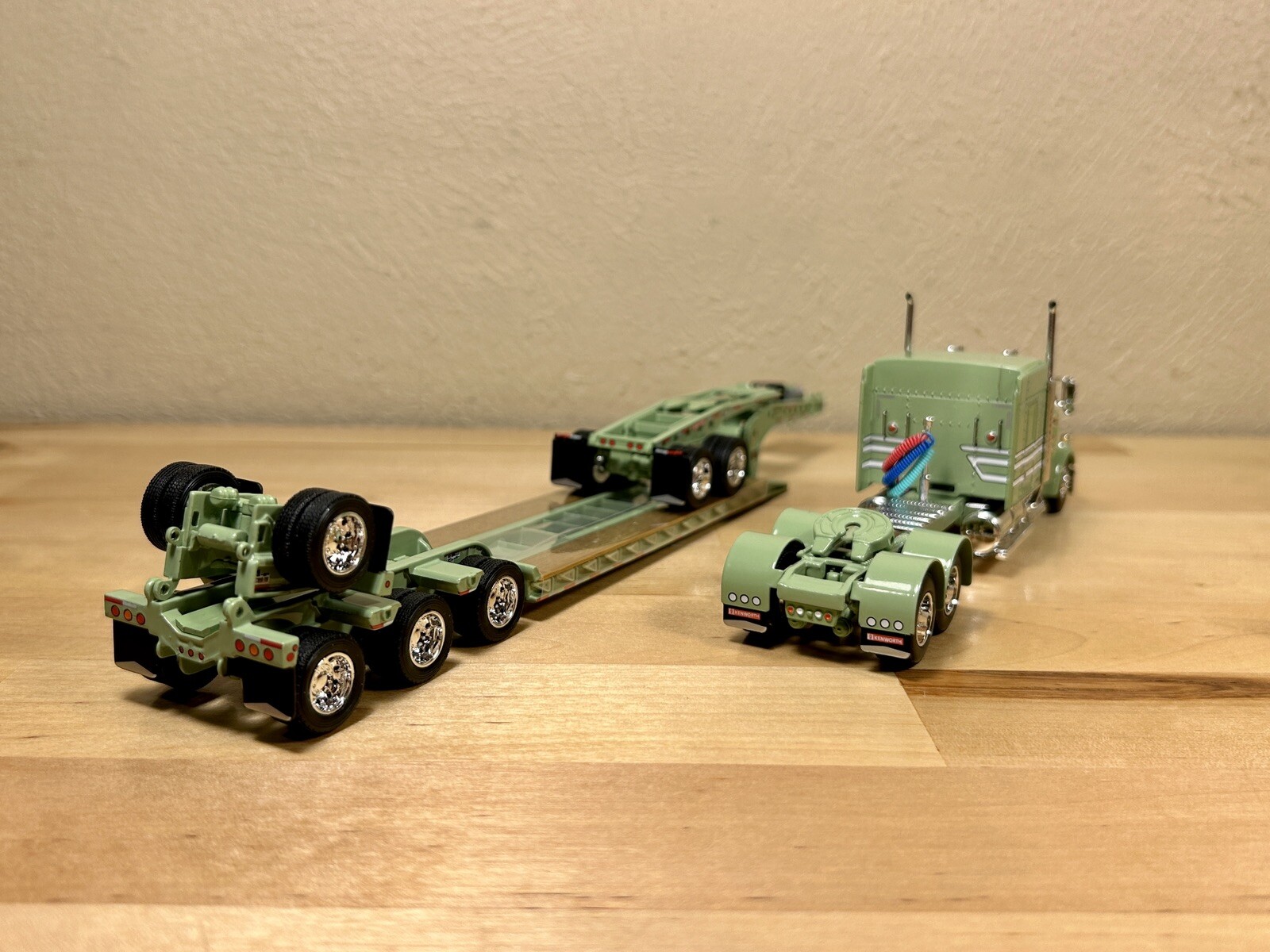 DCP 1/64 Kenworth W900 Magnitude Lowboy Jeep And Flip Axle Semi Truck ...