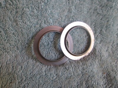 Harley Davidson 2 X Star Hub Large Cork seal Retainers NOS # 43564-35 ...