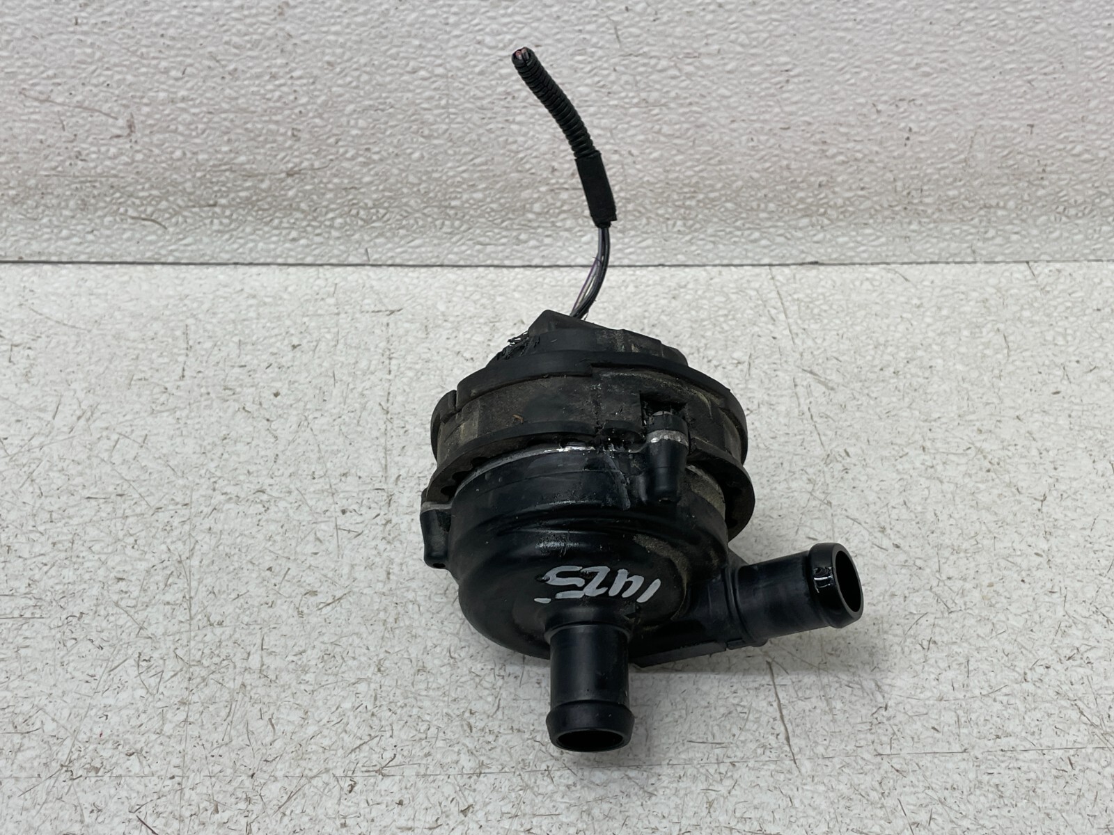 2017-2022 Alfa Romeo Giulia Auxiliary Water Coolant Pump 2.0L 1425 OEM ...