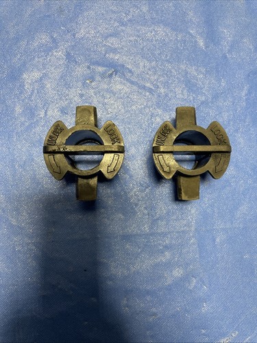 03-20 350Z 370Z G35 G37 RADIATOR MOUNTING TABS LOCK CLIPS BRACKETS OEM ...
