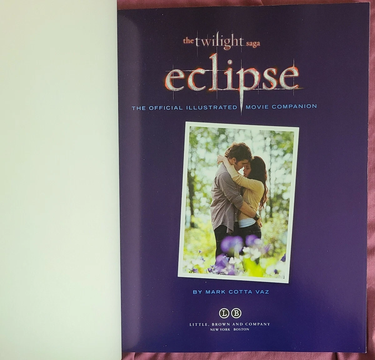 The Twilight Saga Eclipse Book Cover