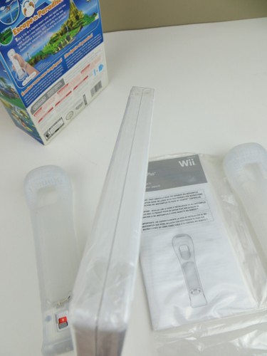 Wii Sports Resort (w/Wii MotionPlus) - (Nintendo Wii, 2009) for sale ...