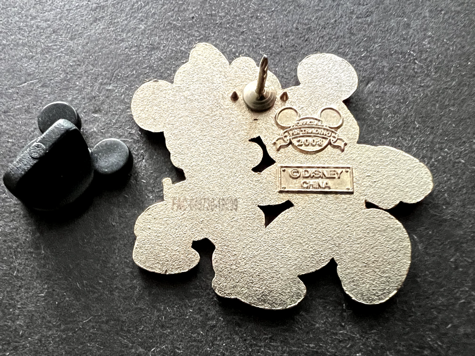Mickey Mouse and Minnie Mouse Strolling Arm in Arm - Disney Pin 48005 ...