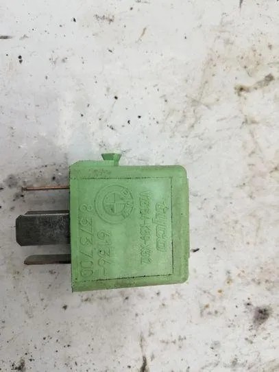 BMW 3 Cabrio E46 Relays 8373700 61368373700 2.00 Petrol 105kw 2003 ...