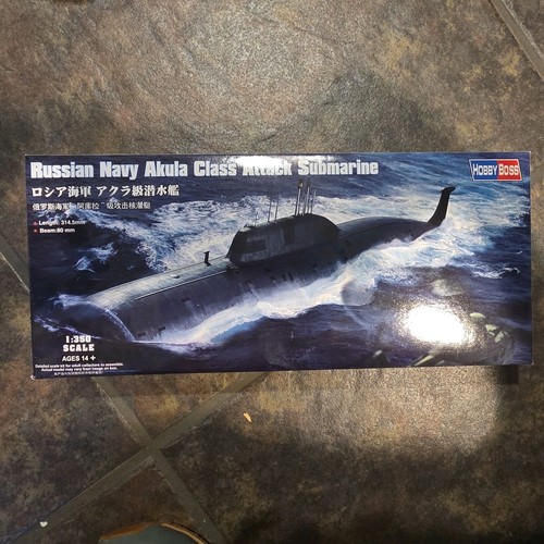 Hobby Boss Models 83525 1:350 Russian Navy SSN Akula Class Attack ...