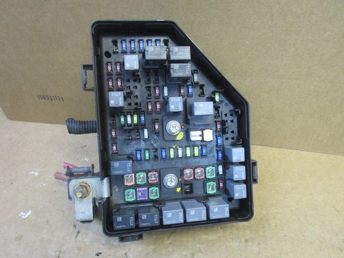 11 2011 GMC Acadia Engine Fuse Box Relay Junction Block Panel 20913282 ...