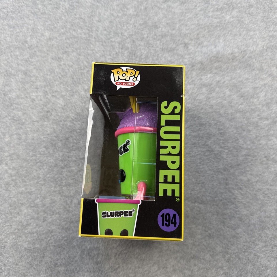 Funko Pop Ad Icons - Slurpee #194 (Green Cup) Black Light 7-Eleven ...