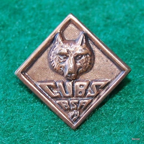 BOY SCOUT WWII II PRESSED MAGNETIC WOLF PIN - RARE - CUBS BSA NOT CUB ...