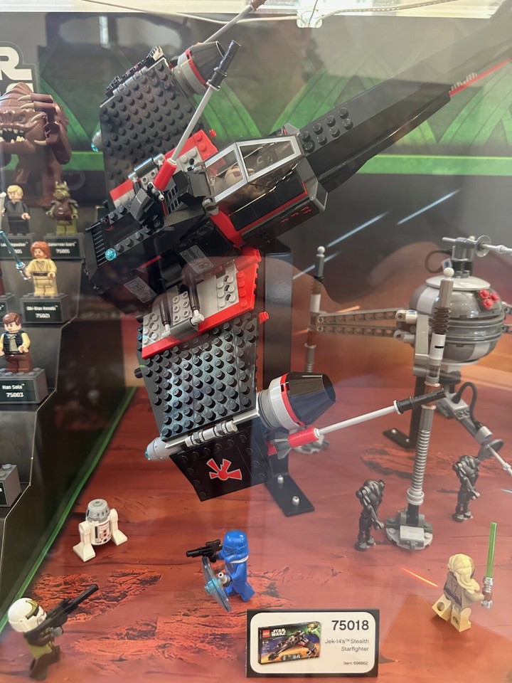 Lego Star Wars Clone Wars Retail Store Display Set #75016 & #75017 ...