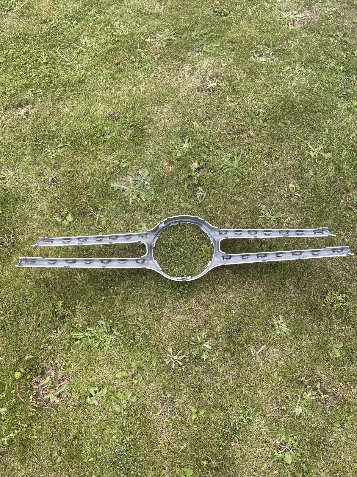 Mercedes-Benz Chrome Grille Surround (A2138850200) for sale online | eBay