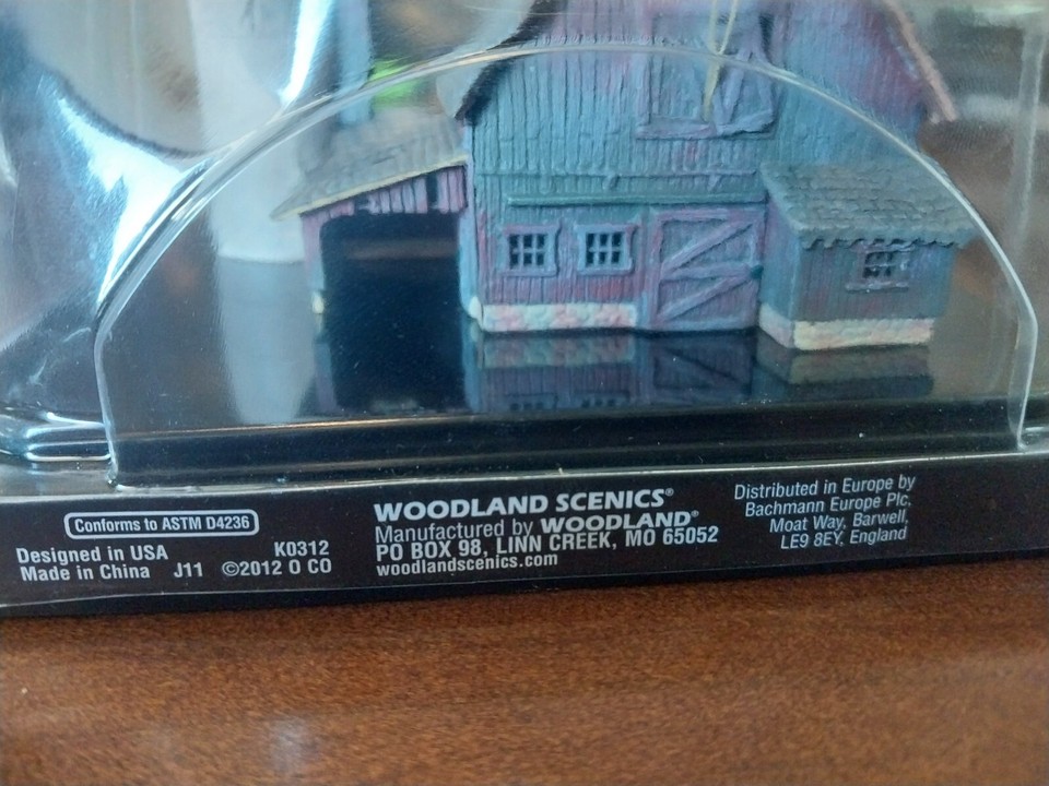 Landmark Structures Woodland Scenics Old Weathered Barn N scale | eBay