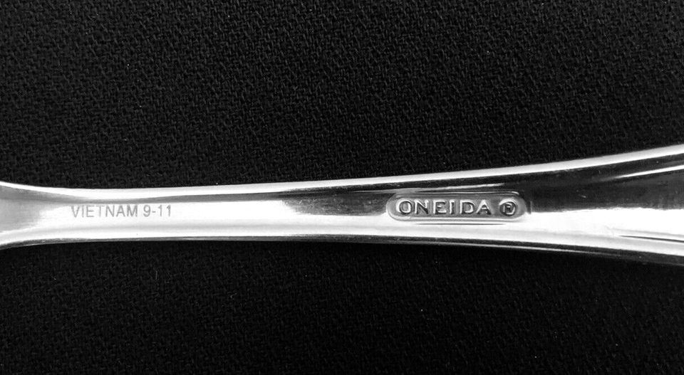 ONEIDA Stainless PACIFICA Set Of 4 DINNER FORKS 8" Glossy Beaded ...