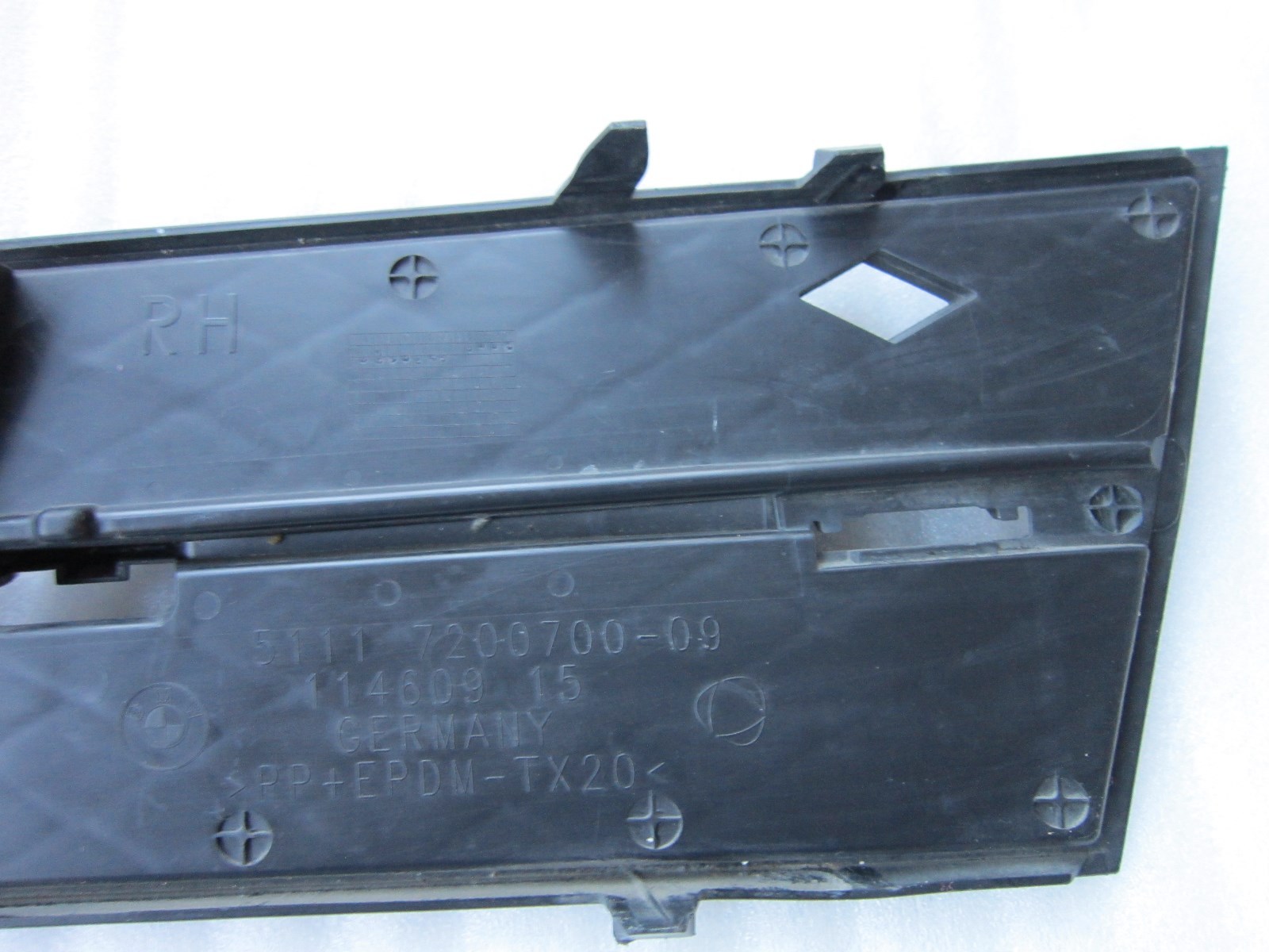 BMW 5 Series 535 SEDAN 09 10 11 12 FRONT BUMPER RH GRILLE GRID OEM ...