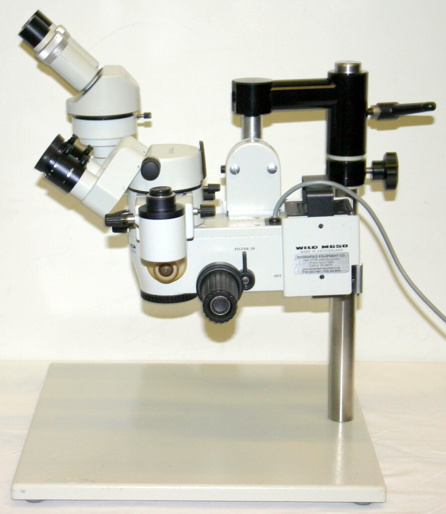 WILD HEERBRUGG TABLE TOP OPERATING SURGICAL MICROSCOPE, MODEL M650 ...