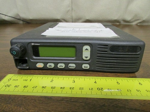 Motorola MCS 2000 Mobile Radio 800MHz UHF 250 Channels M01HX+812W DEAD ...